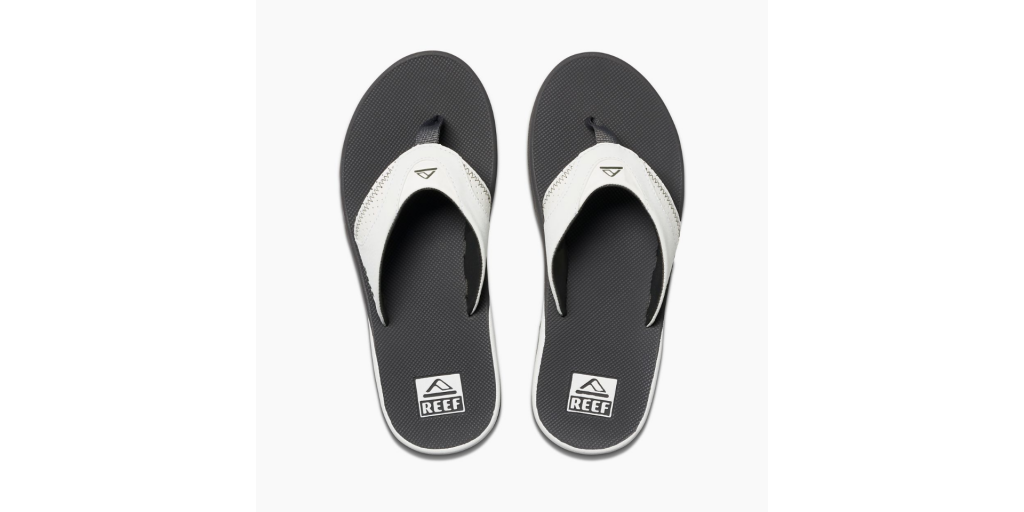 What Are Reef Sandals And Why Do You Need a Pair? | TouristSecrets