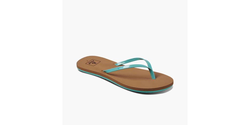 What Are Reef Sandals And Why Do You Need a Pair? | TouristSecrets