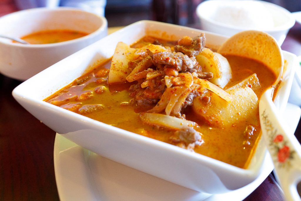 Thai Food - 12 Thai Dishes You Must Try Before You Die