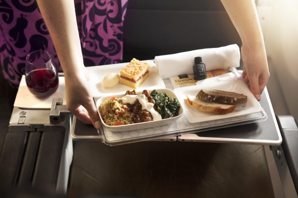 5 Best Airlines Food & Meals To Enjoy While Flying | TouristSecrets
