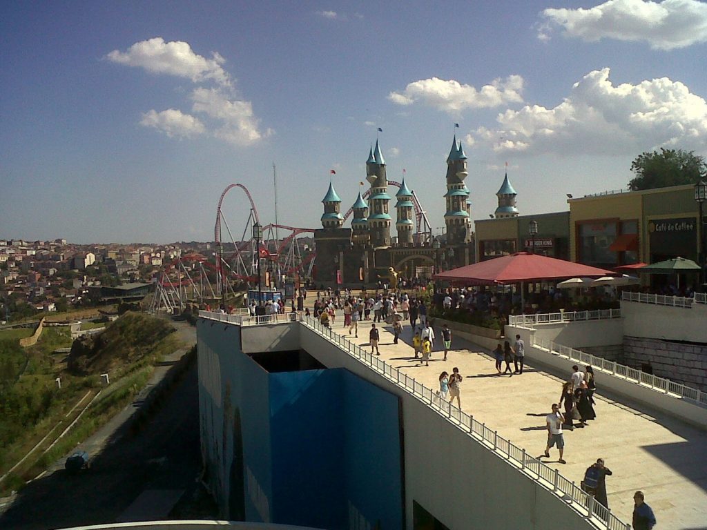 Vialand (Isfanbul) Theme Park - All You Need To Know | TouristSecrets