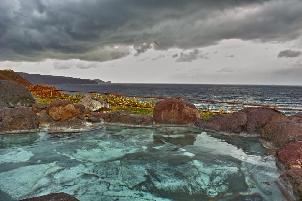 All You Need To Know About Japanese Onsen | TouristSecrets