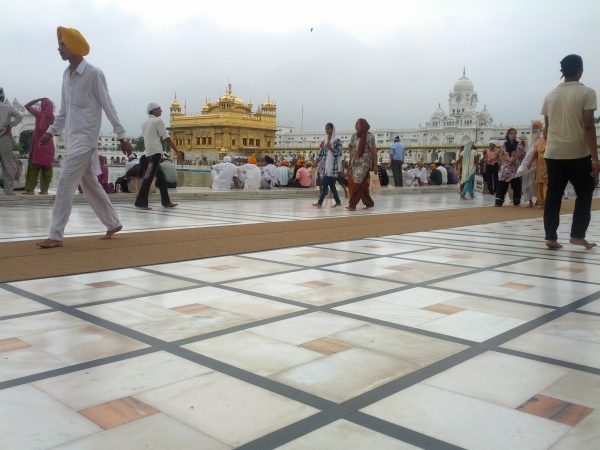 Golden Temple In Amritsar - All You Need To Know | TouristSecrets