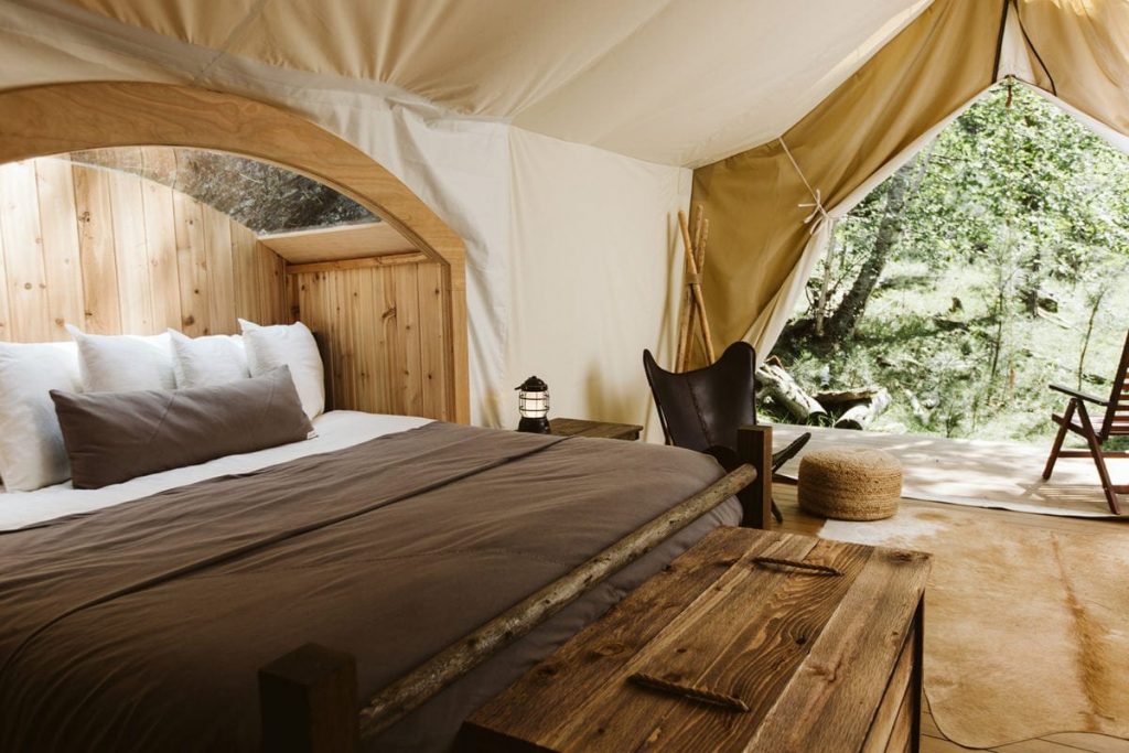 25 Best Luxury Glamping Spots In The U.S. To Pimp Up Your Holiday