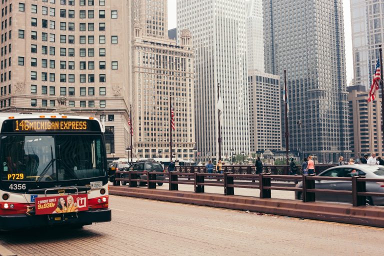 Getting Around The Windy City: Guide to Chicago Public Transportation ...