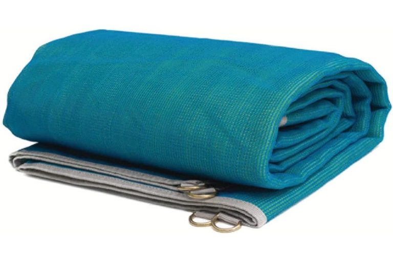 15 Best Sand Proof Beach Blankets in 2022 | TouristSecrets