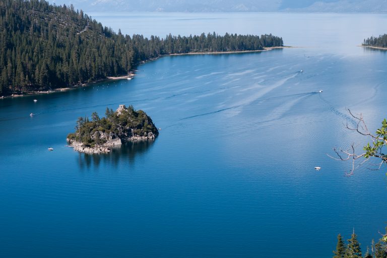 Lake Tahoe Boating Tips and Rules You Need To Know Before You Visit ...