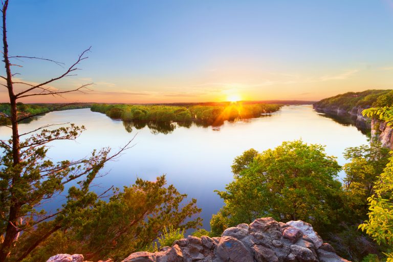 11 Spectacular Beaches to Visit in St. Louis, Missouri | TouristSecrets