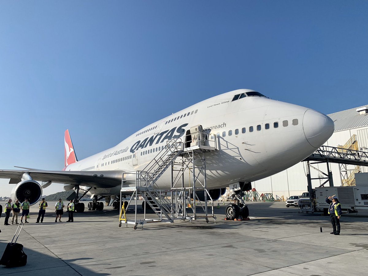 How Big Is A 747 Airplane TouristSecrets