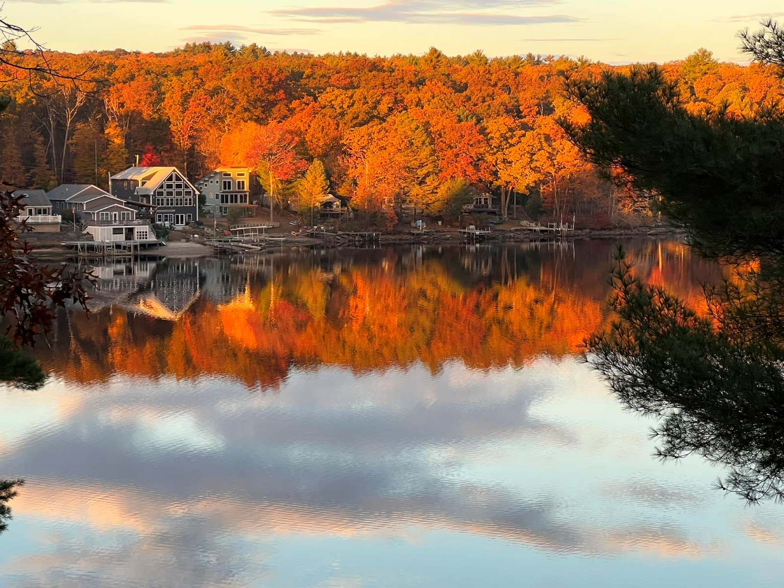Boating Adventures At Pascoag Reservoir | TouristSecrets