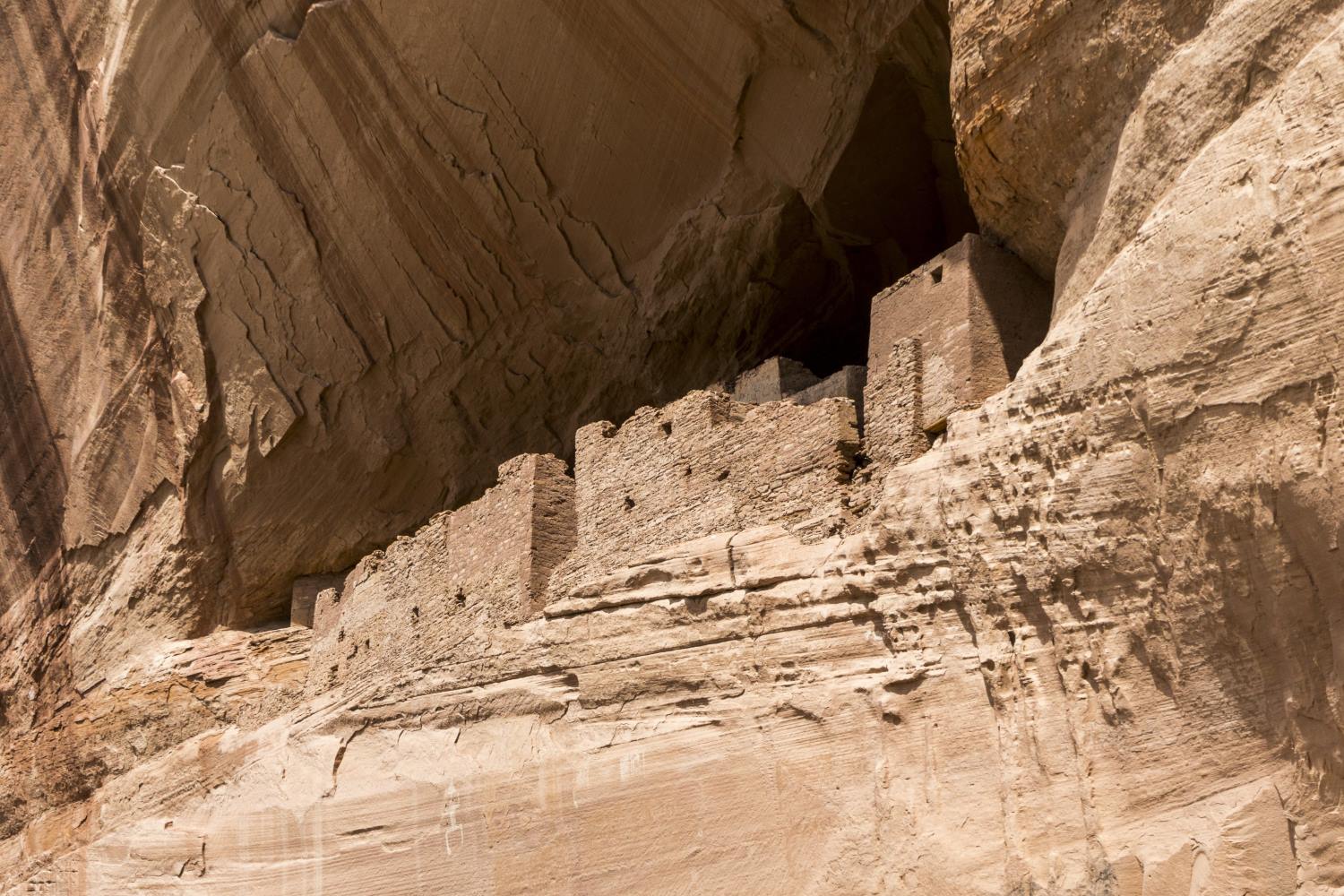 Hike To Ancient Wonders On White House Ruin Trail | TouristSecrets