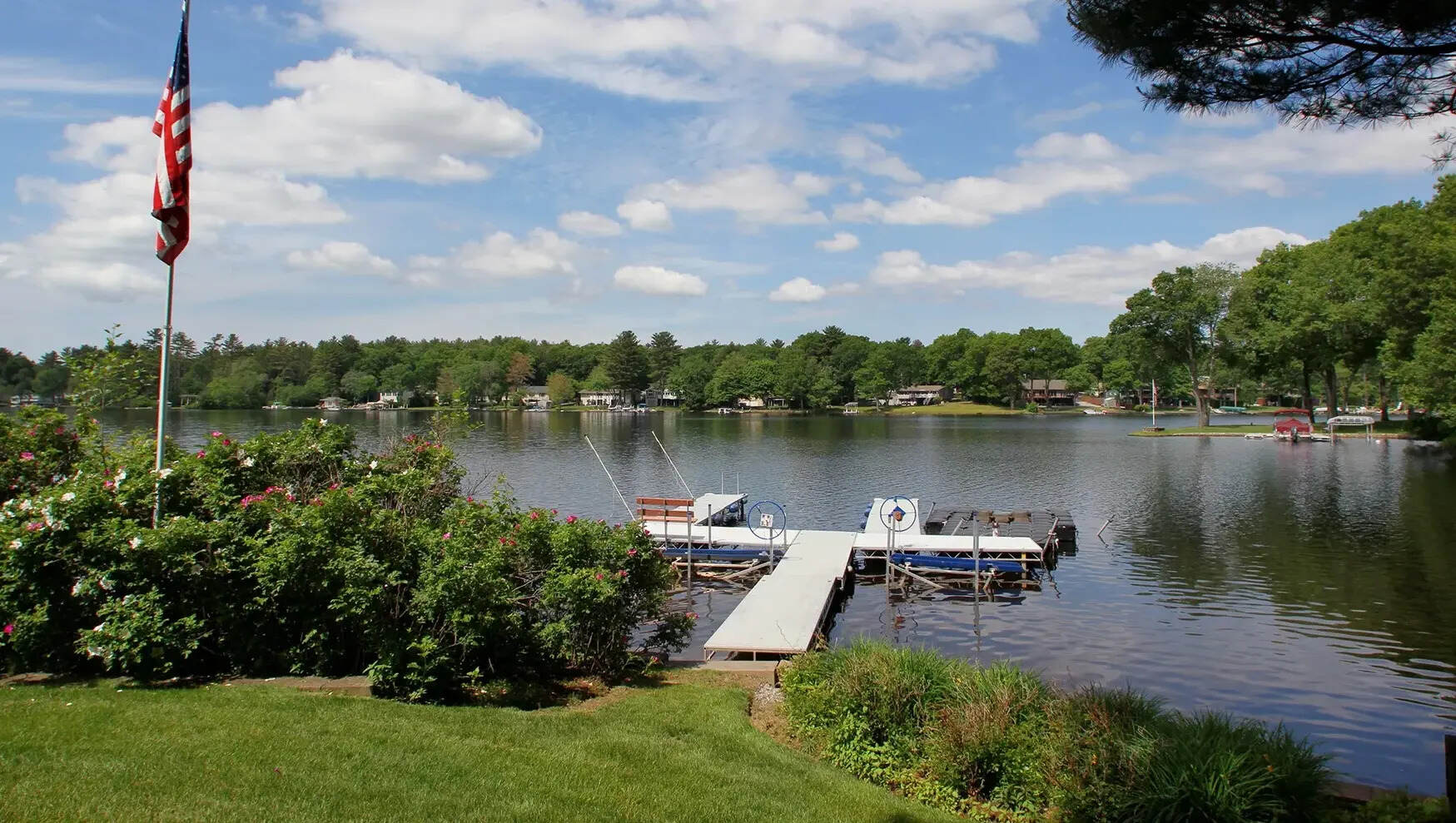 Sail The Serene Waters Of Johnson's Pond | TouristSecrets