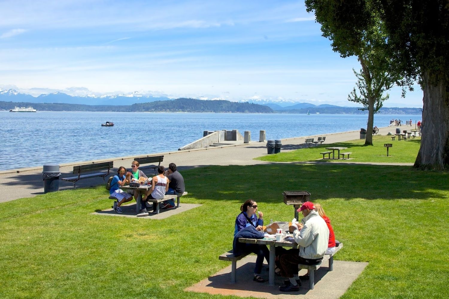 Unwind At Seattle's Stunning Alki Beach | TouristSecrets