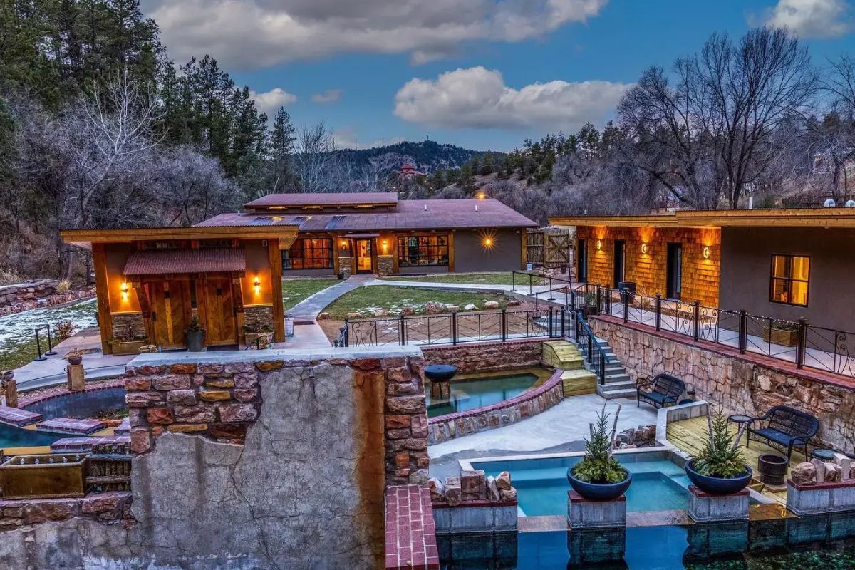 Revitalize At Hot Springs' Evans Plunge Mineral Springs | TouristSecrets