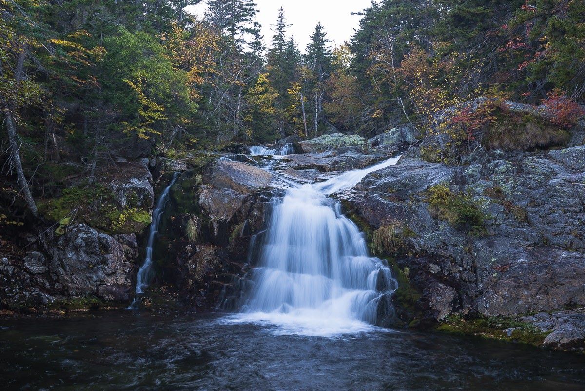 Mysteries Of New Hampshire's Crystal Falls | TouristSecrets