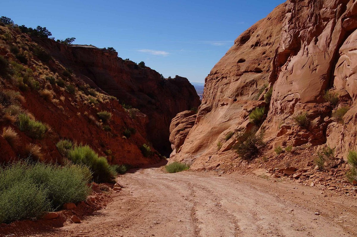 Mysteries Of Utah's Long Canyon | TouristSecrets
