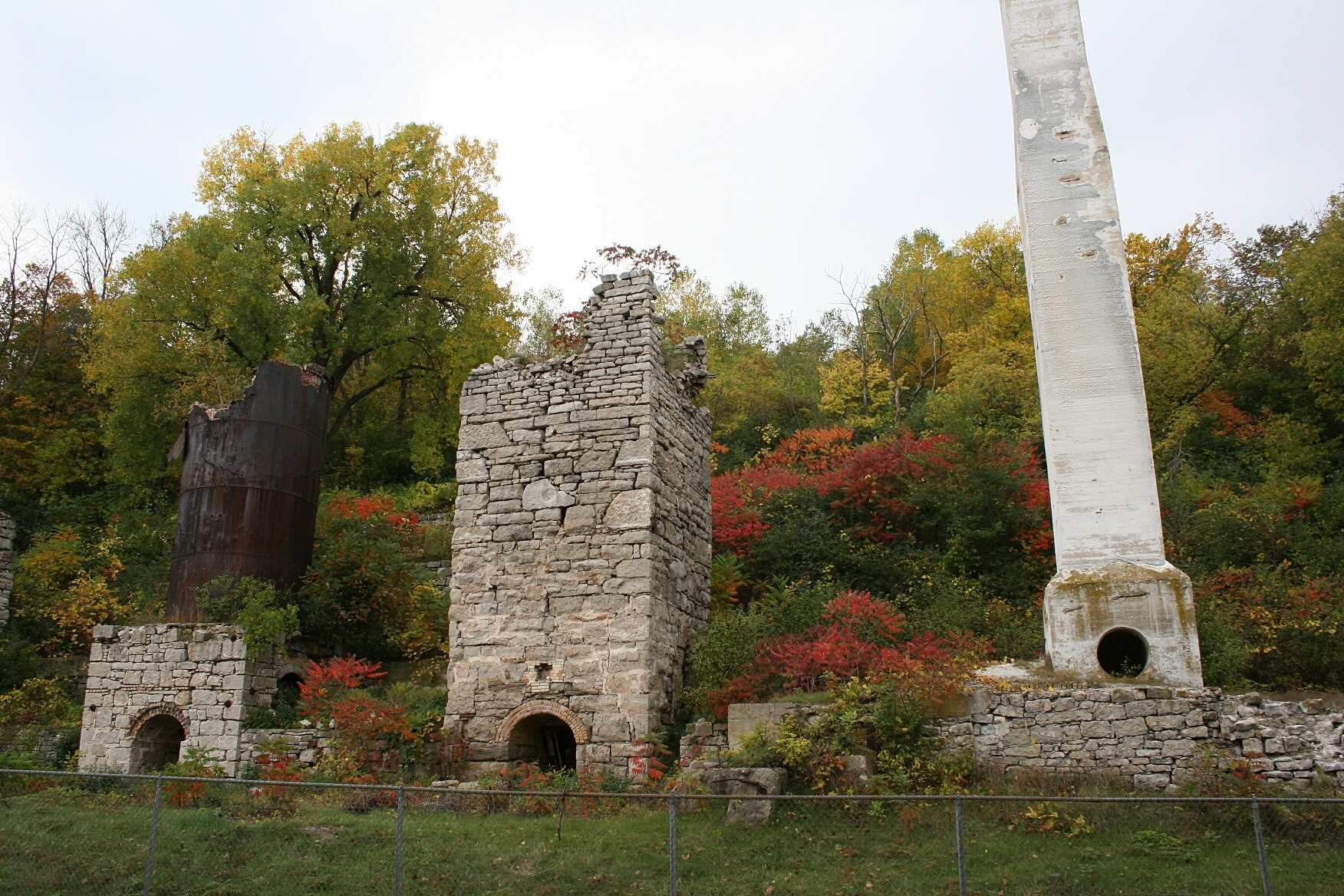Mysteries Of Wisconsin's High Cliff | TouristSecrets