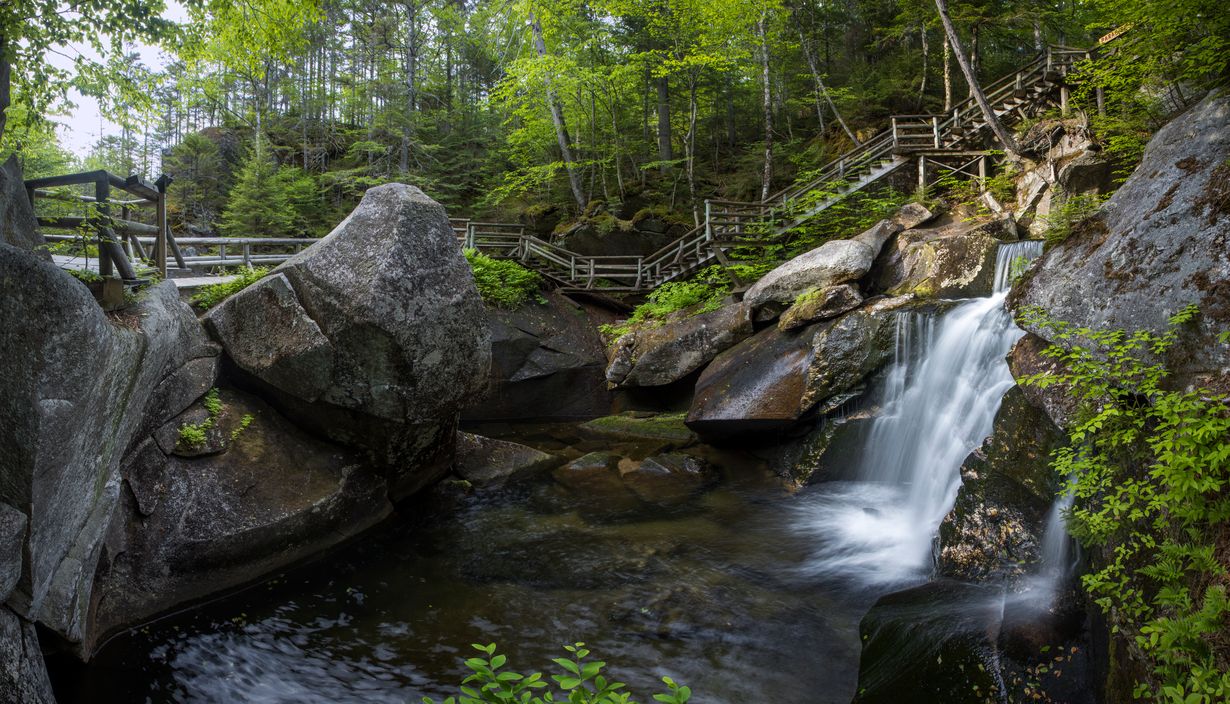Secrets Of New Hampshire's Crystal Caves Lost River | TouristSecrets